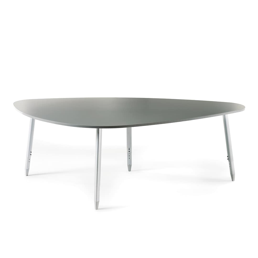 Flowform Offset Triangle Table | Smith System®